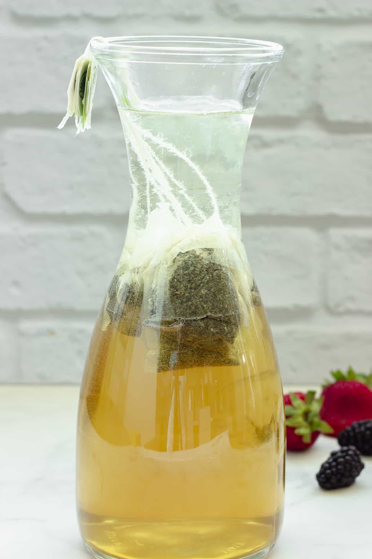 How to Make Foolproof Fruited Sun Tea | Craving Something Healthy